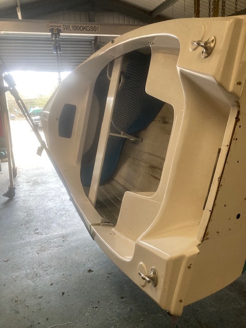 Splitting an Arran 16 in two for moulding from. - Arran Boats